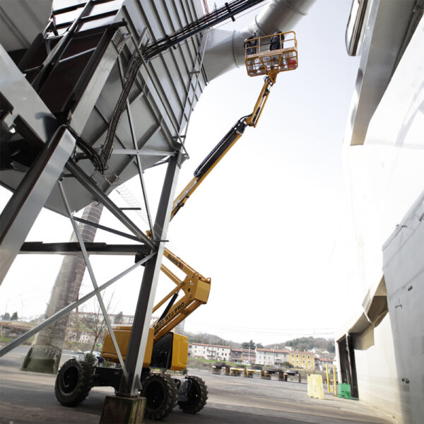 Haulotte HA20 RTJ PRO | 4WD Articulating Diesel Boom Lift